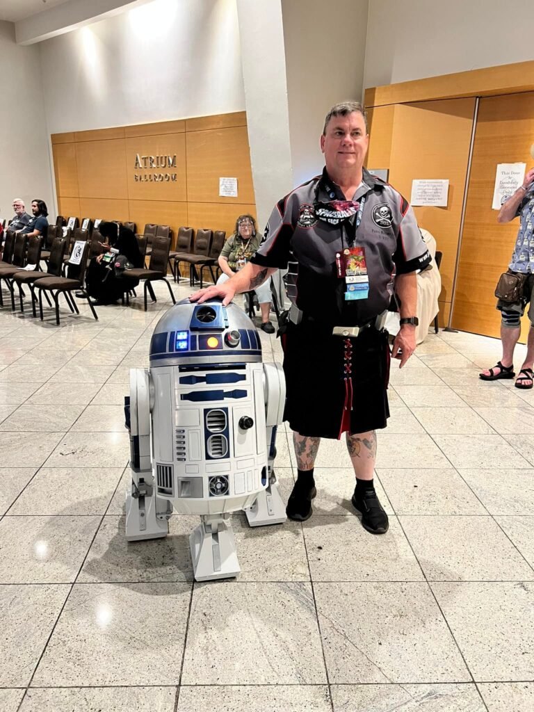[Cosplay Photos] Cosplayers Seen at Dragon Con 2022 – PopCultHQ